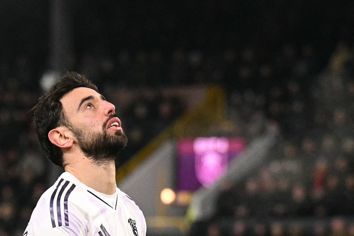 Man Utd: Why Bruno Fernandes was subbed early against Burnley