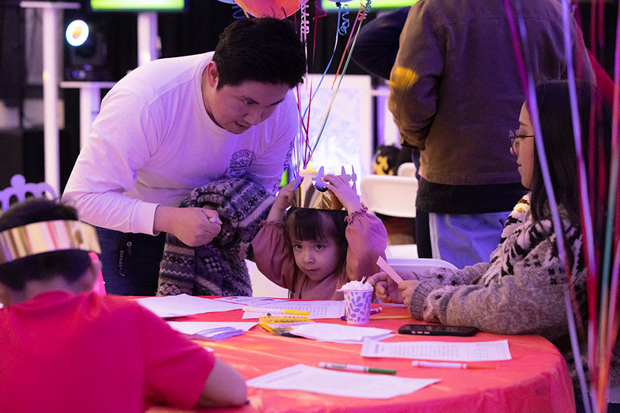 Dia de los Reyes event shares culture with community