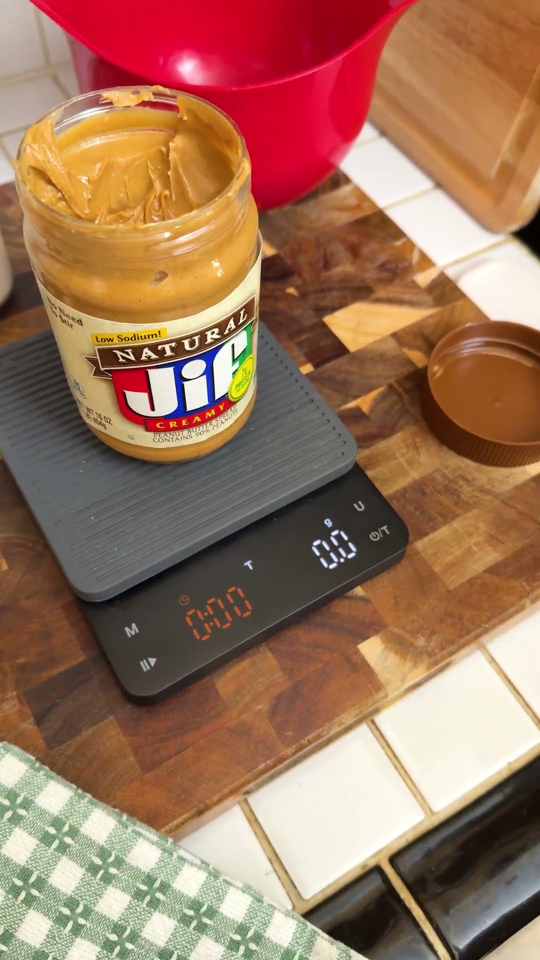 How to measure difficult to scoop (and difficult to clean) ingredients ...