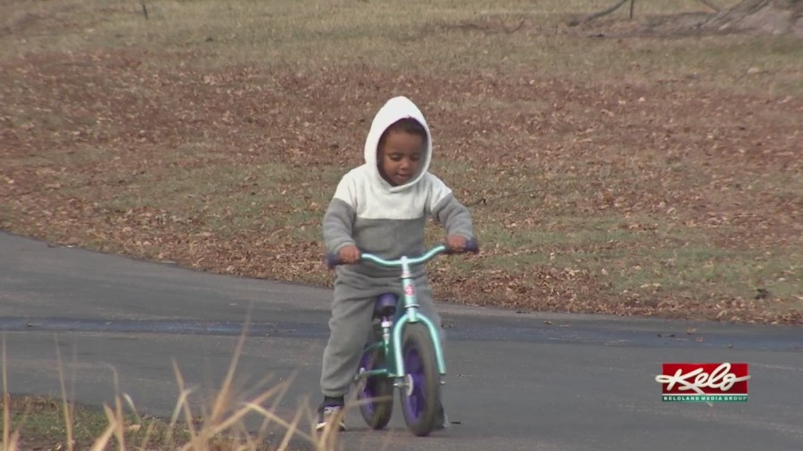 January awe: People amazed by warm winter in KELOLAND