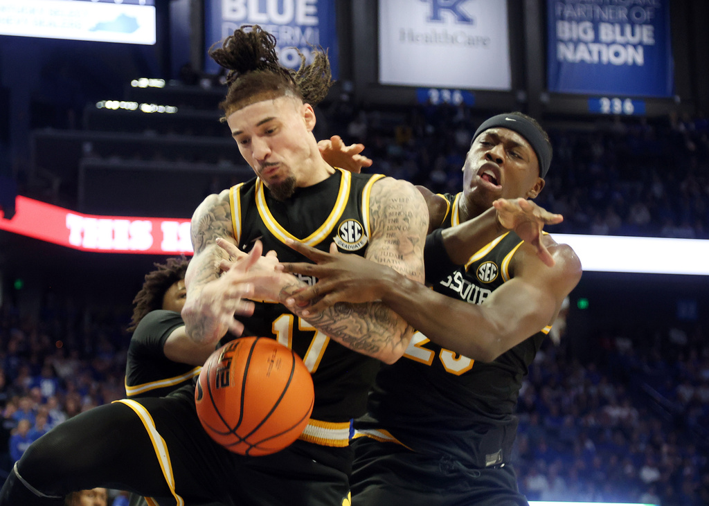 Missouri beats Kentucky 73-68 for first win in Lexington