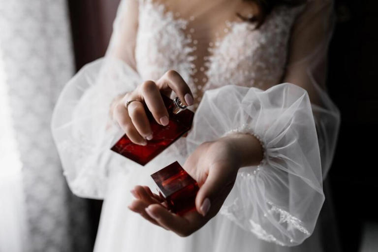 Apa itu maserasi parfum? Ini pengertian, cara, dan manfaatnya