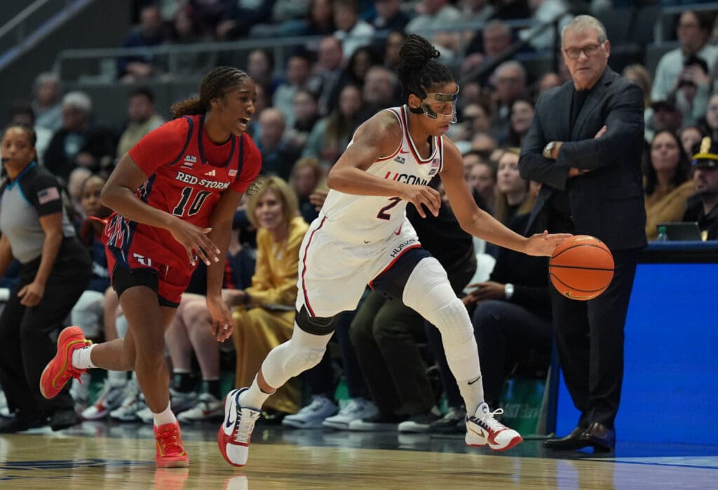 No. 1 UConn Women’s Hoops again defend PeoplesBank Arena; race past Red ...