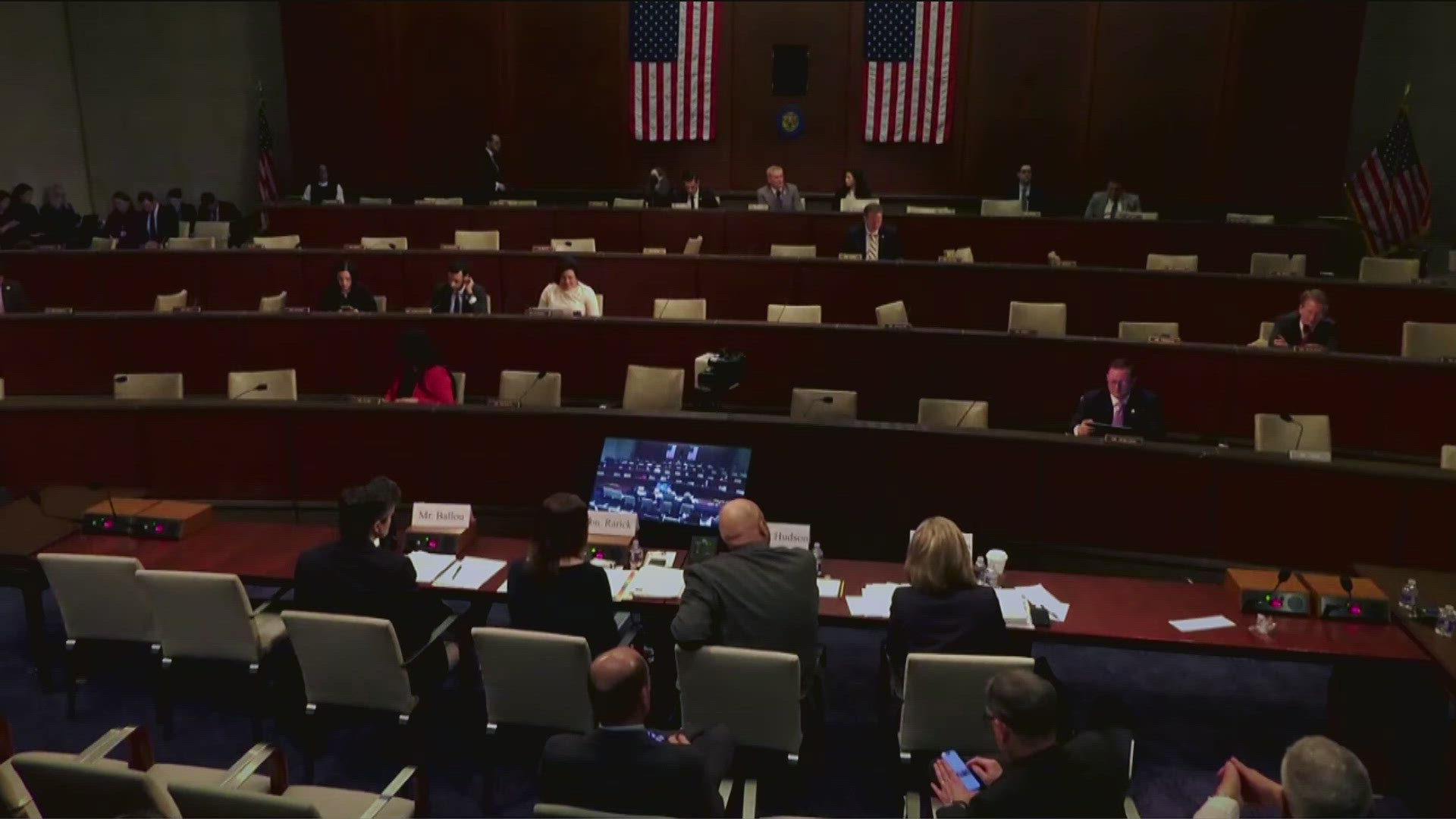 Congress holds hearing on fraud in Minnesota