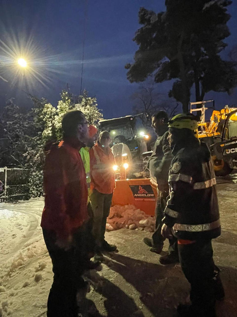 Neve, bizze dei termosifoni agli istituti Torricelli e Raggi