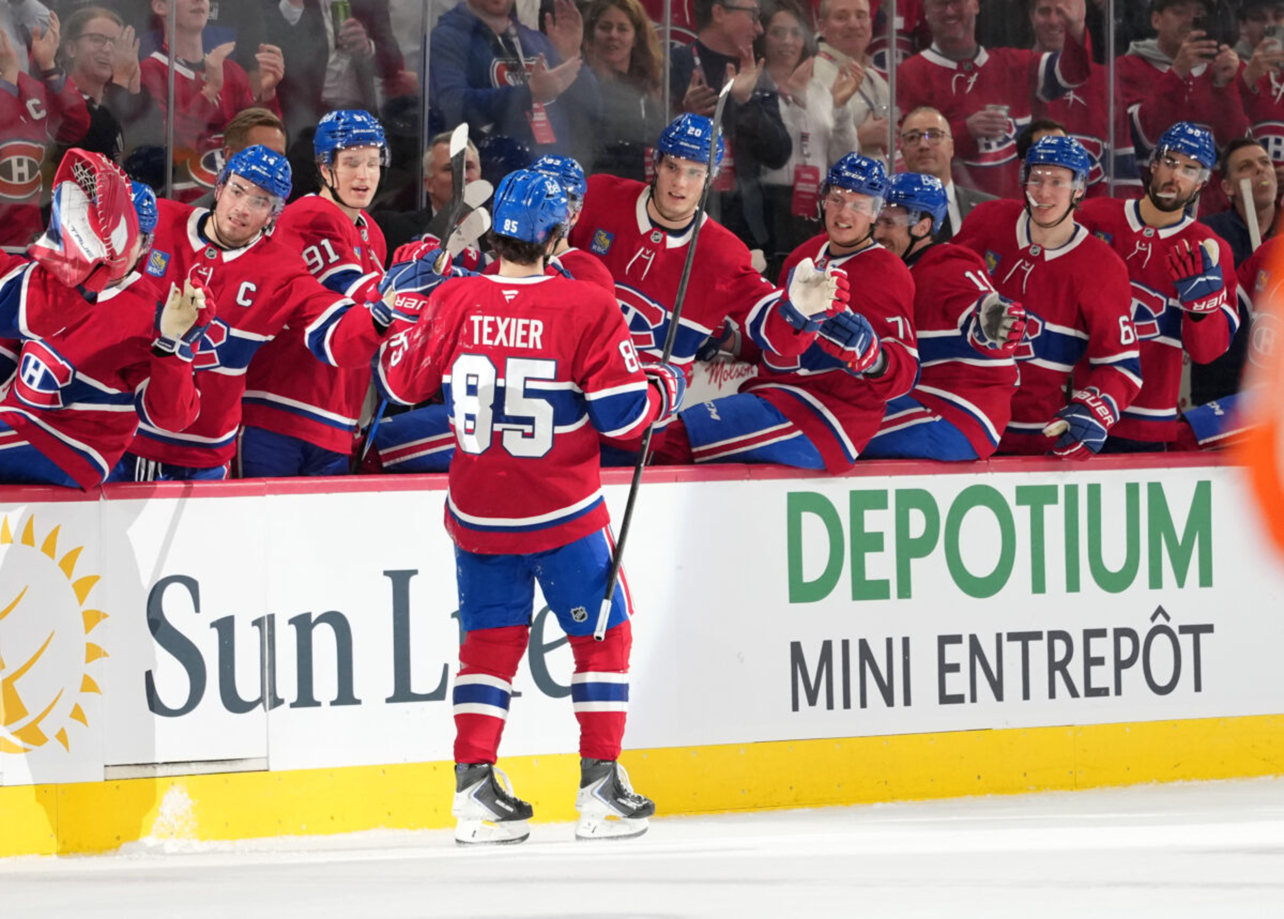 Texier scores hat trick as Canadiens beat Panthers 6-2