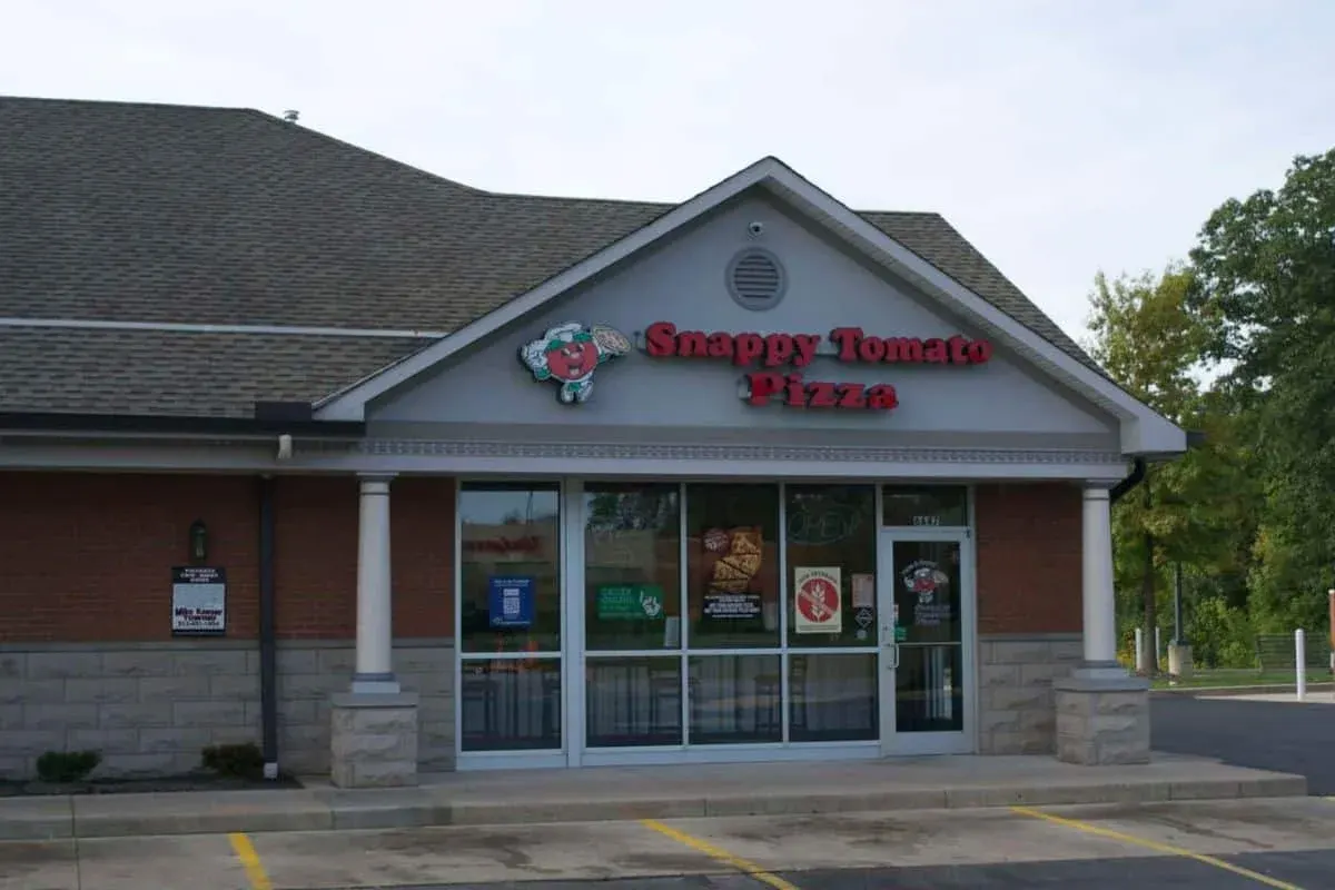 Snappy Tomato Pizza menu prices with calories [updated 2026]