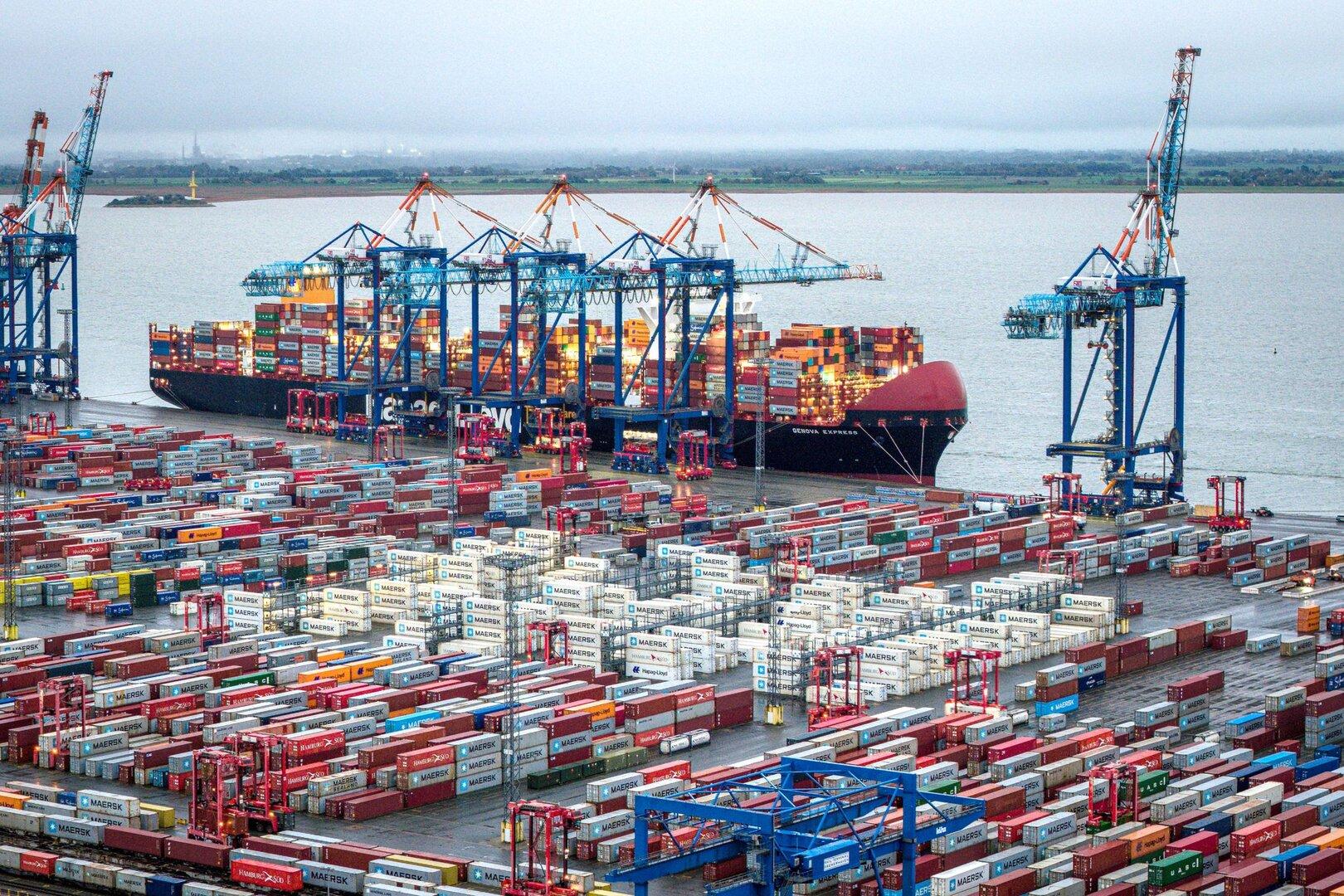 Erstaunlich resilient: Welthandel trotz Spannungen auf Wachstumskurs