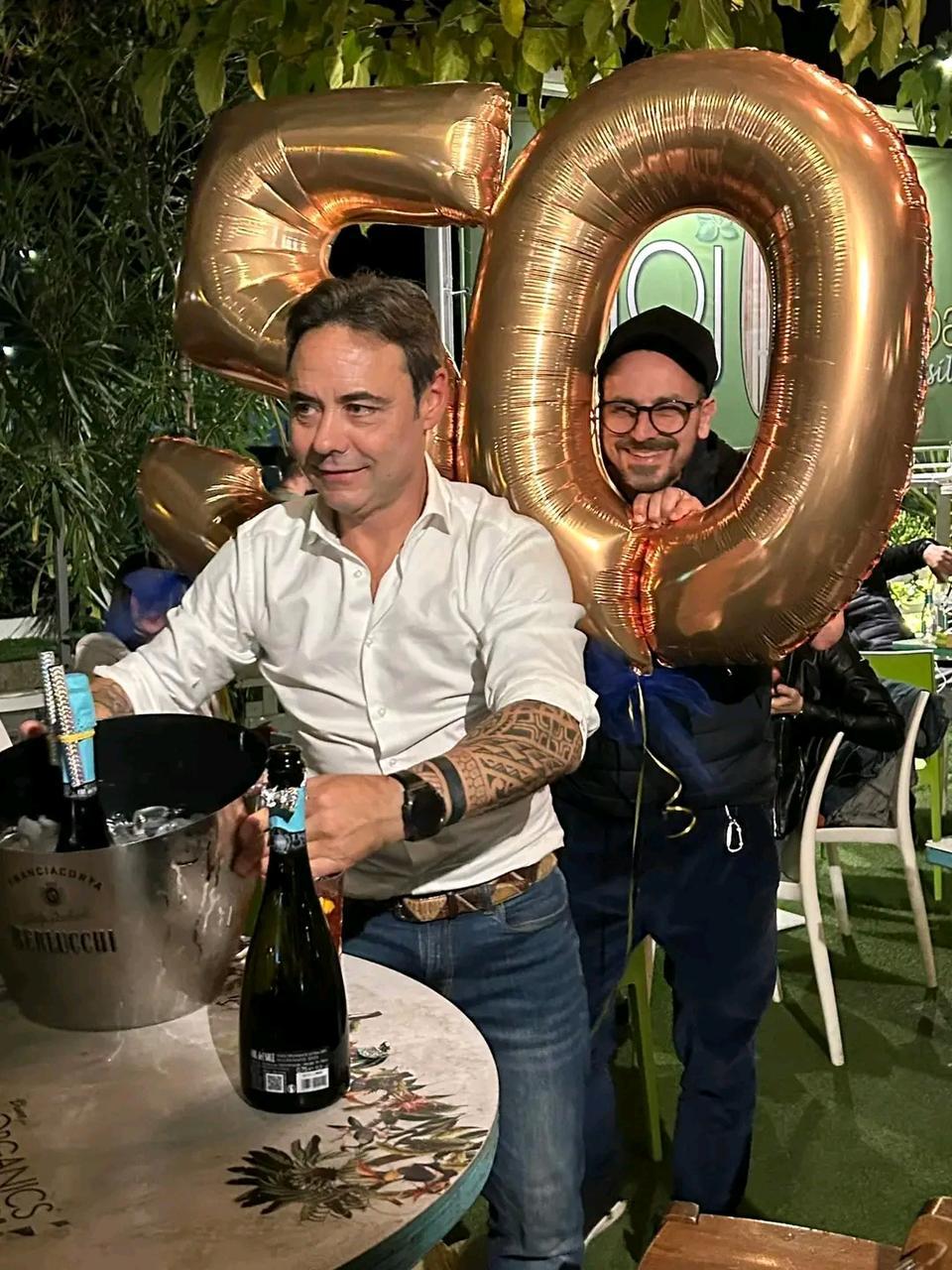 Raid vandalico nella notte. Tagliate le gomme dell’auto di un noto ...