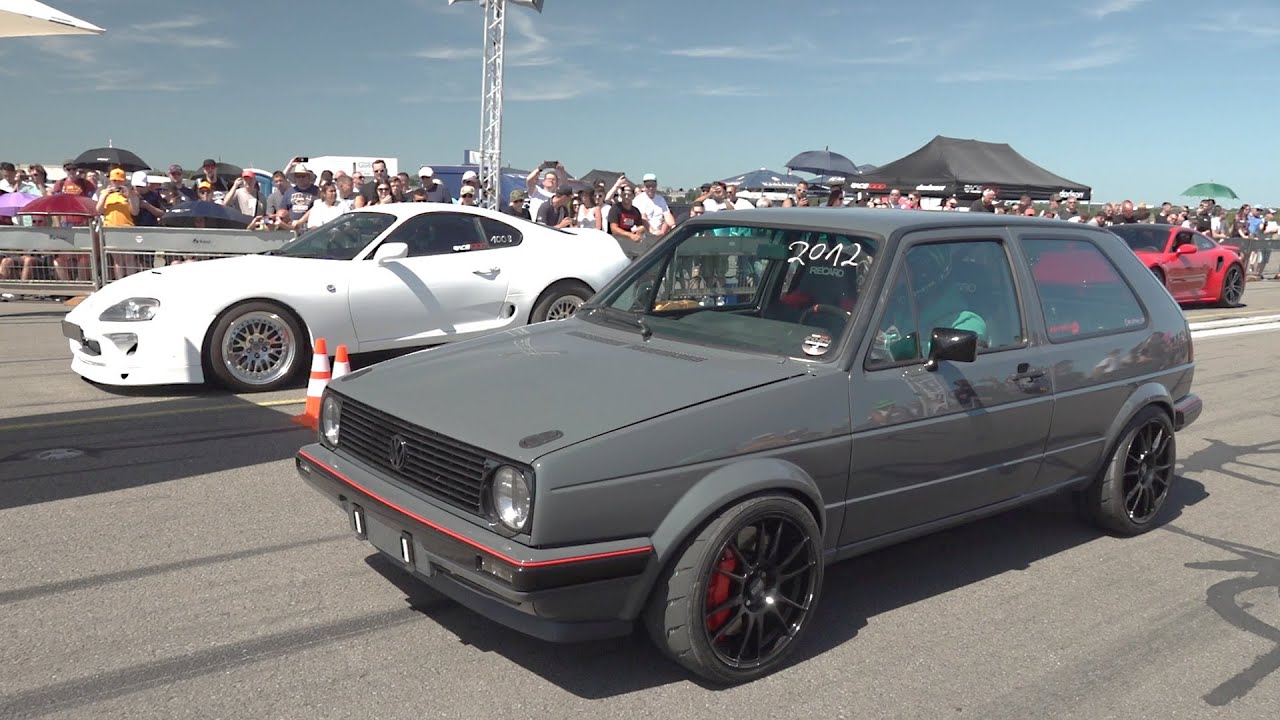 Volkswagen Golf Mk2 contro Toyota Supra: sfida drag race