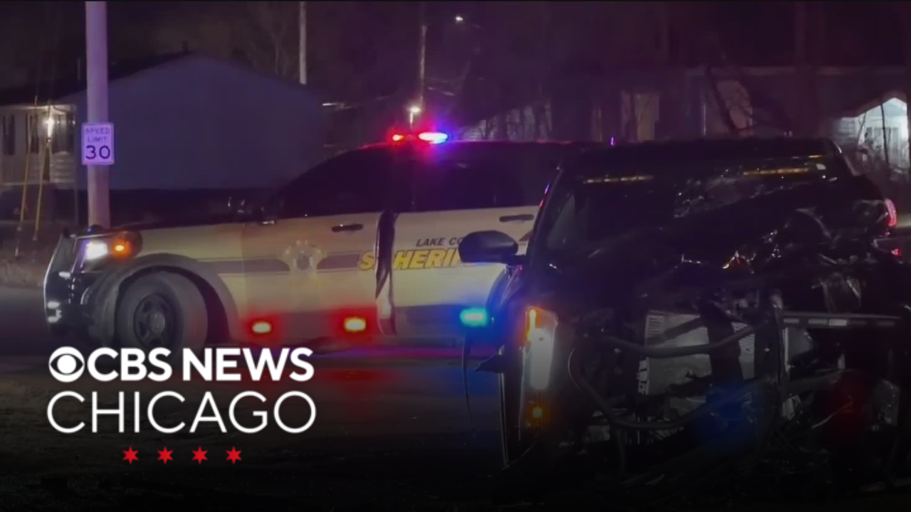 Sheriff's officer, 2 suspects hurt in head-on crash in Gary, Indiana