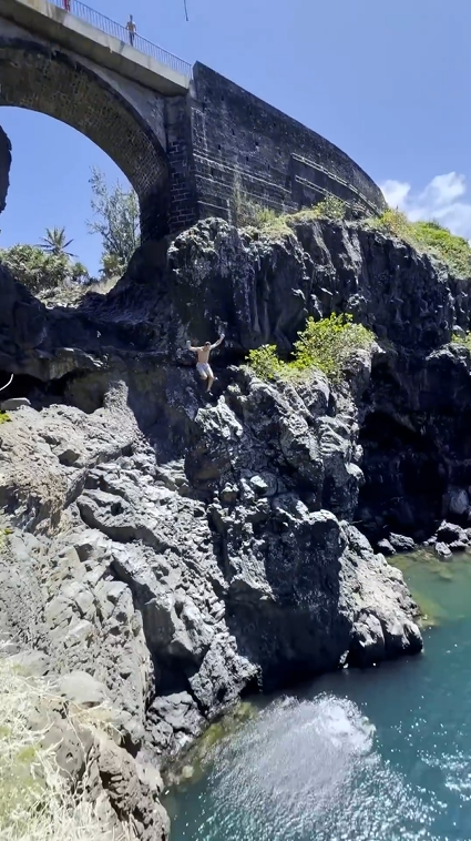 34-meter cliff jump with a perfect landing