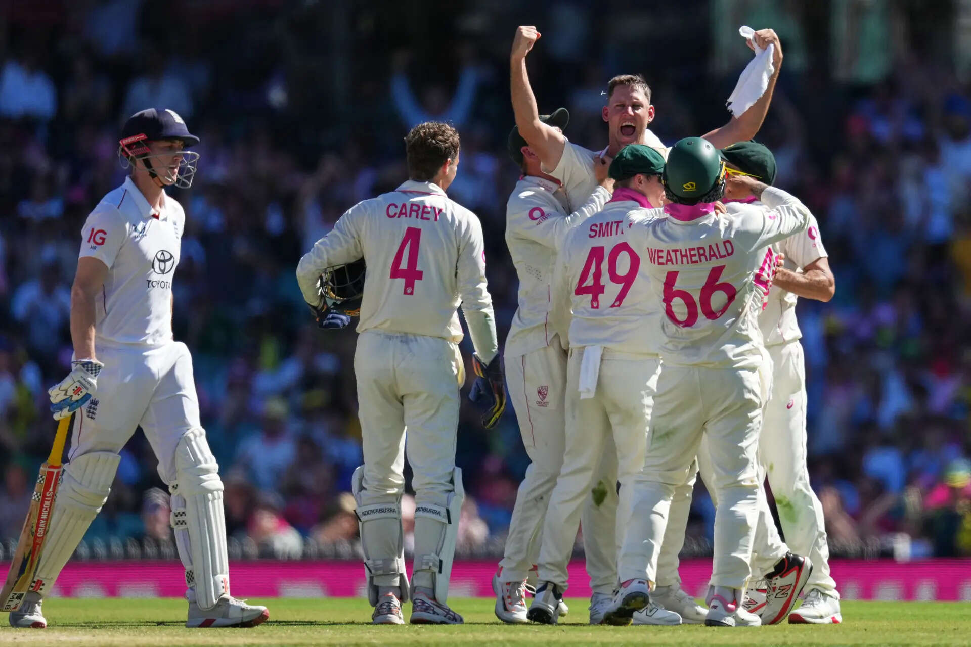 Australia win final test to seal 4-1 Ashes triumph over England