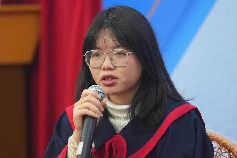 Toàn cảnh nâng bước thủ khoa 2025 và 10 năm gieo mầm tri thức cho sinh ...