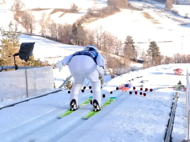 Skisprung-Weltcup in Villach fesselte Millionenpublikum