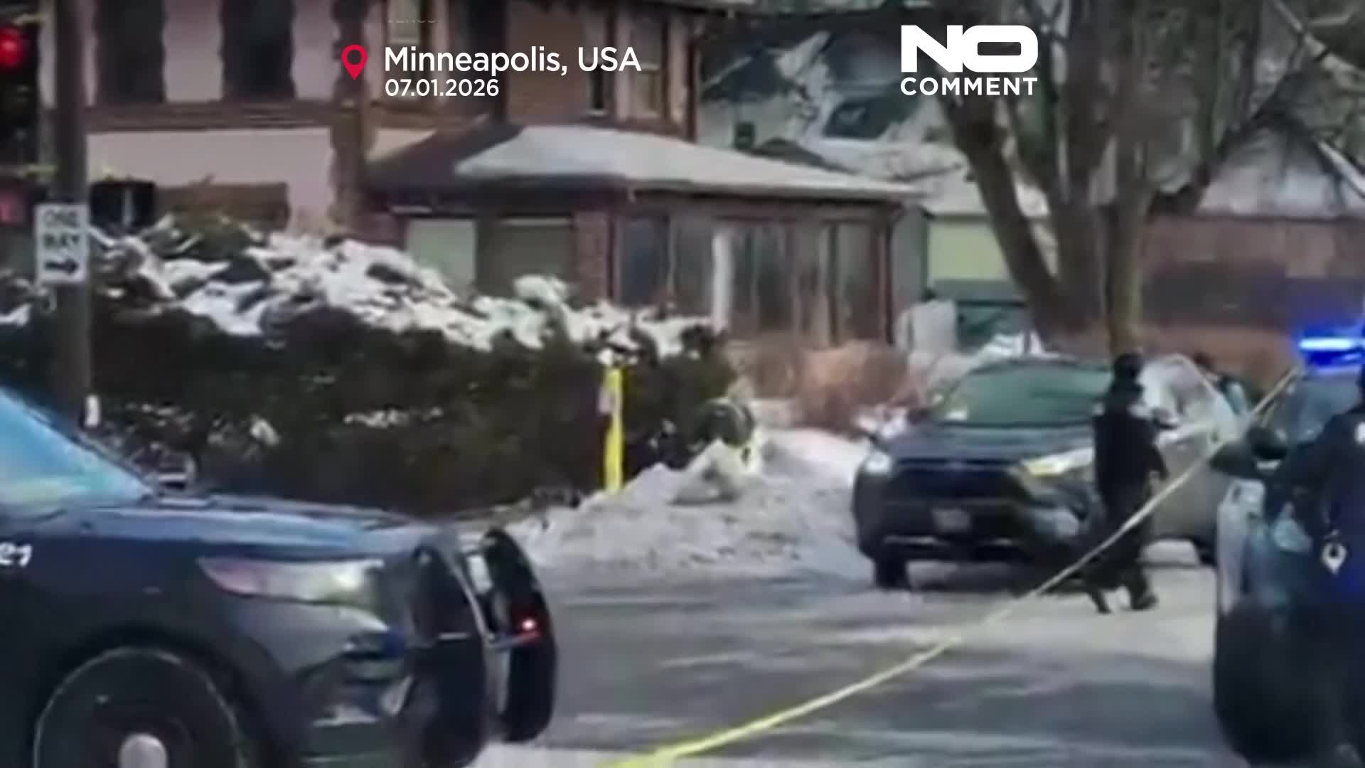 USA: Minneapolis ICE shooting caught on video
