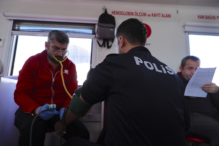Hakkari'de kan bağışında rekor seferberliği
