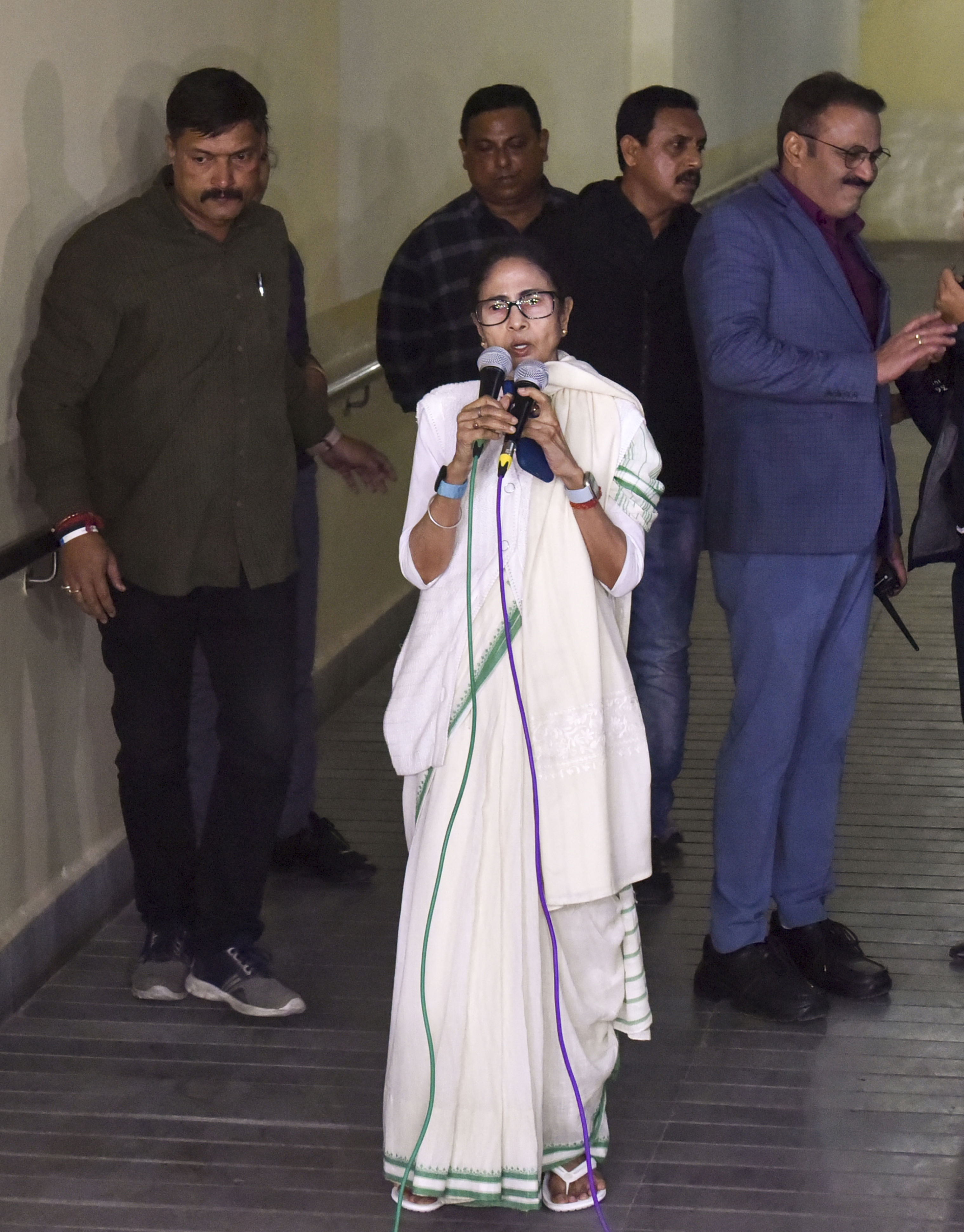 Mamata Banerjee took away key evidence during raids in coal 'scam' case ...