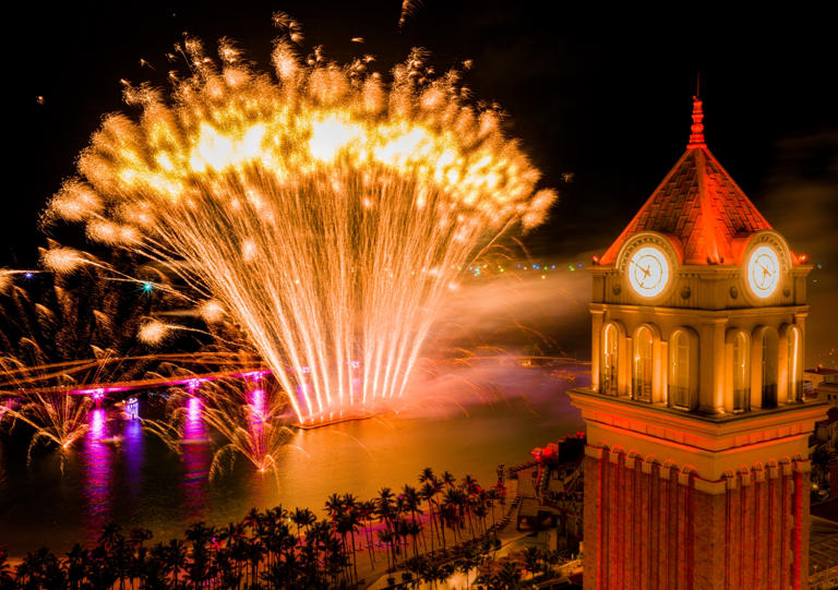 New York Times highlights Hon Thom cable car as symbol of Vietnam's ...