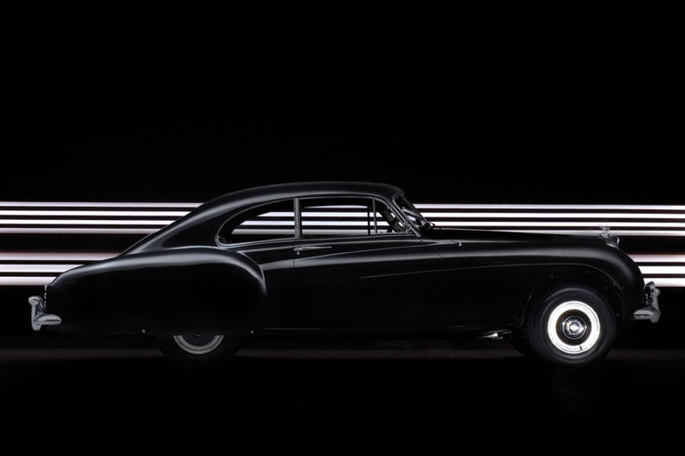 À l'intérieur de la magnifique Bentley R-type Continental