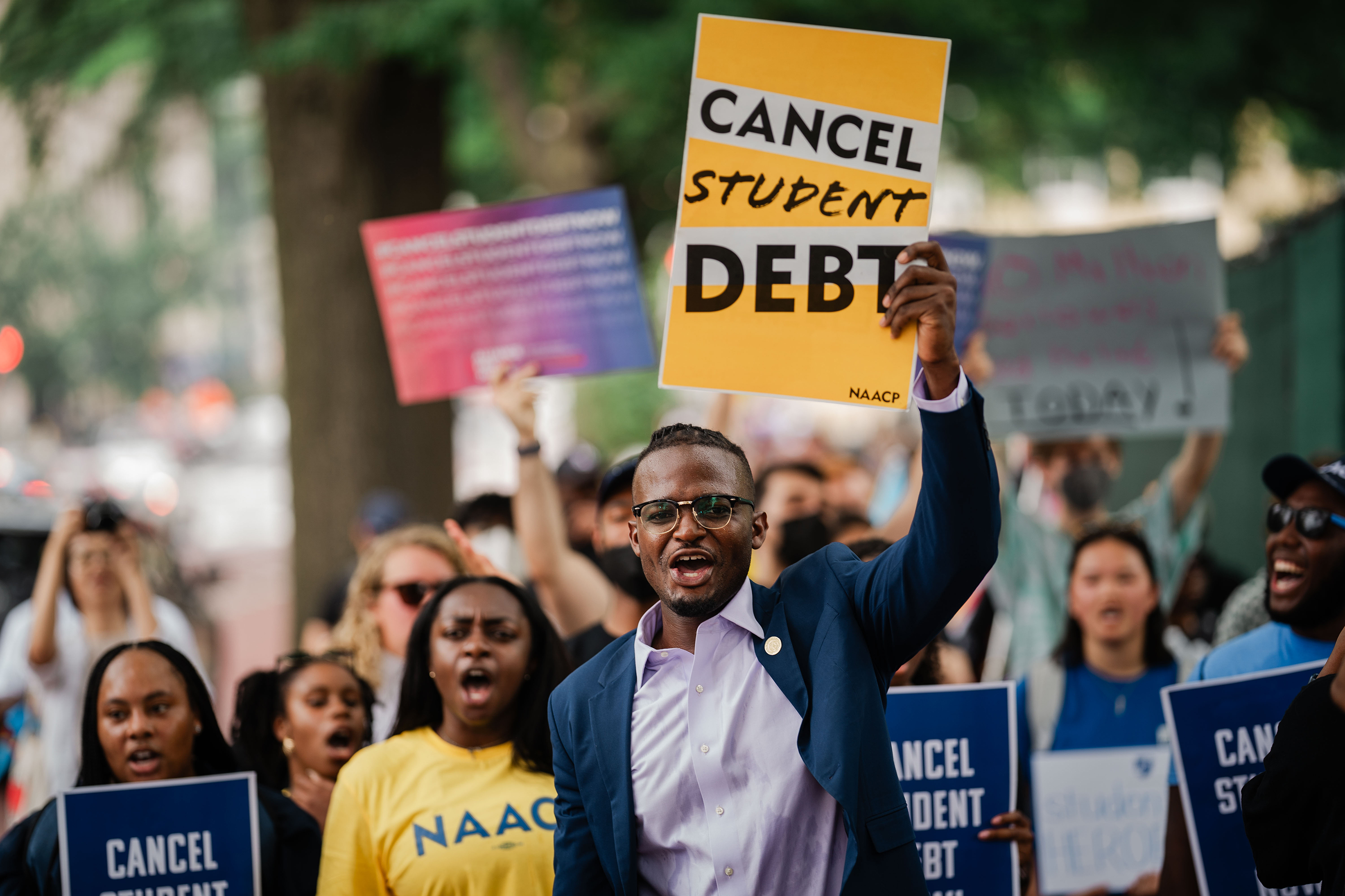 Commentary: Defaulted student loans come due — a hard but necessary lesson