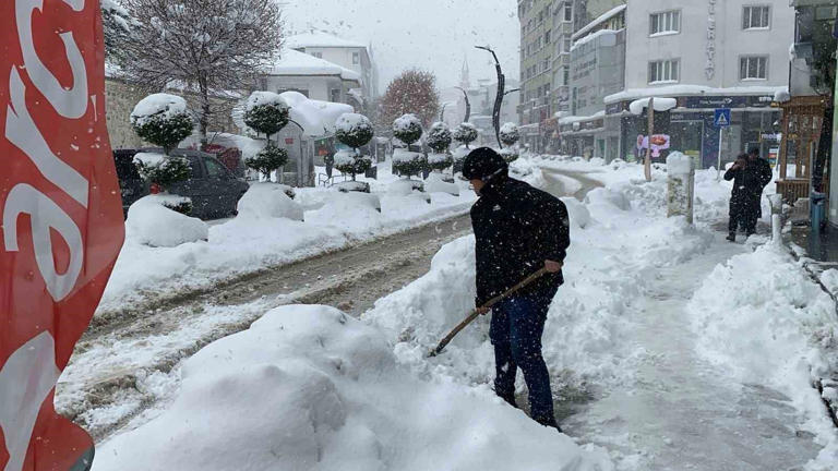 Bolu’da kar kürekleri 'yok' sattı