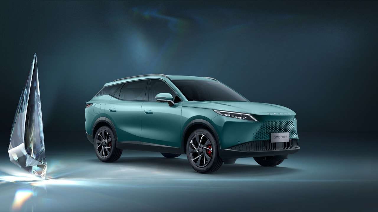Omoda 7 SHS-P arriva in Italia: crossover plug-in hybrid da 38.900