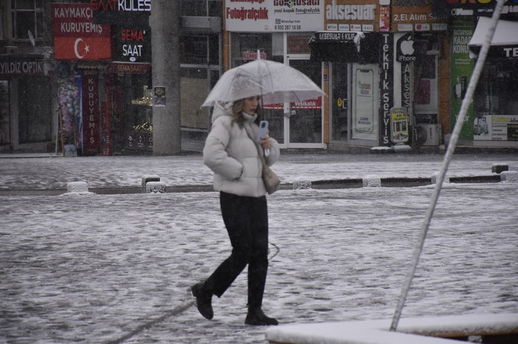 AKOMdan İstanbul için kuvvetli kar uyarısı!