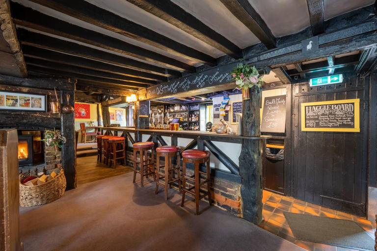 The Crown, Bray: Pure personality in a world of endless similarity