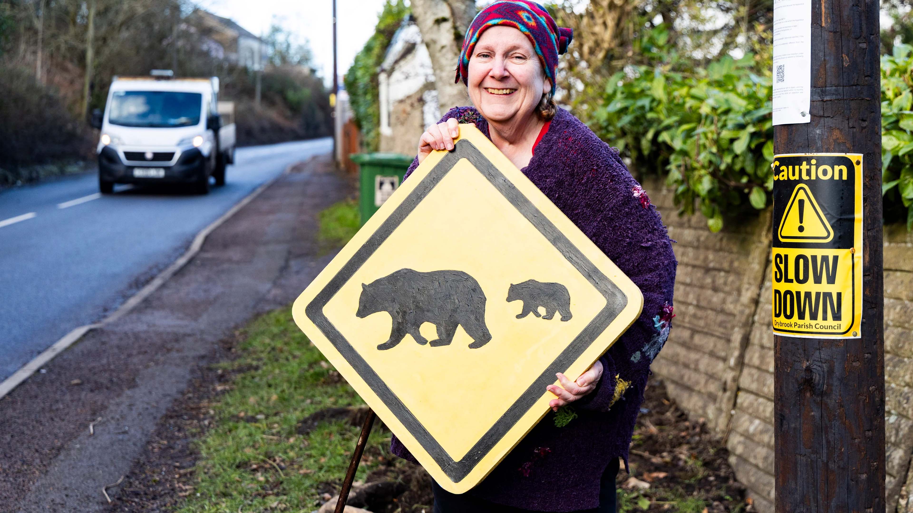 Woman installs fake 'bear warning' signs outside her home to trick ...