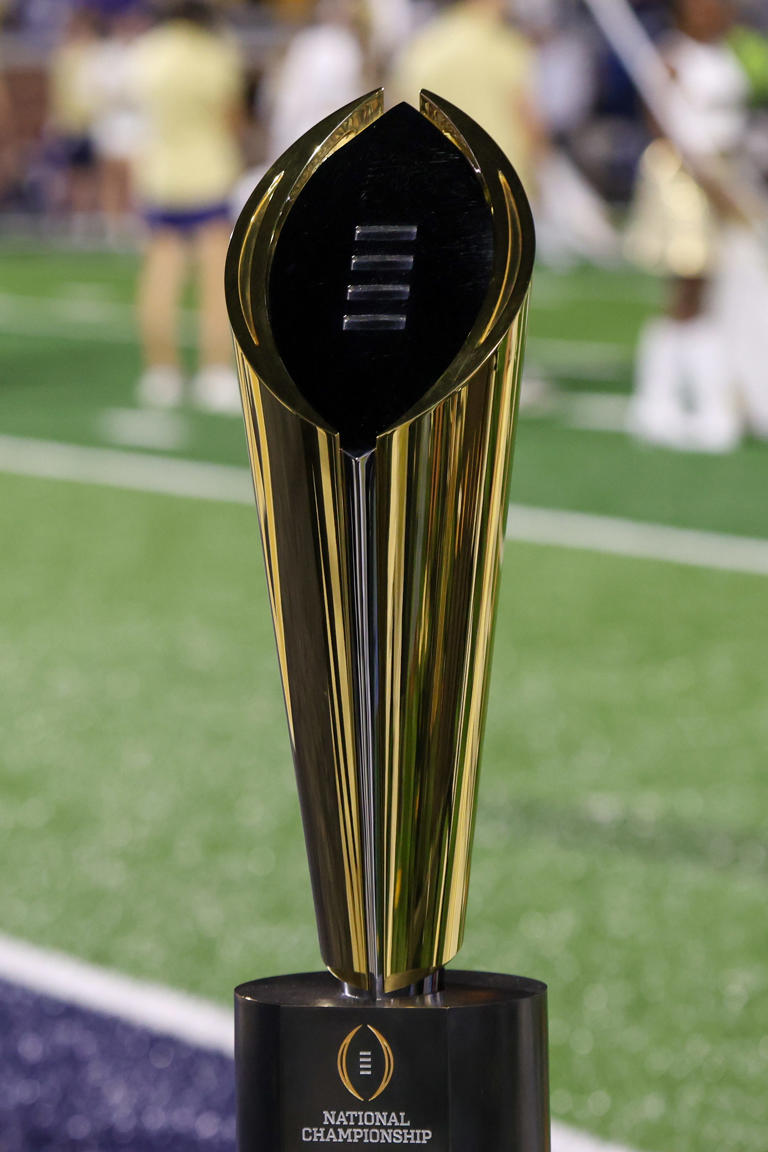 Who will win CFP national championship? Betting odds and favorites