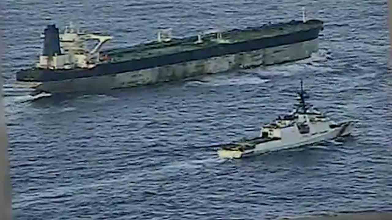 El koymanın ardından, görüntüler ABD Sahil Güvenliği’ne ait bir geminin ...