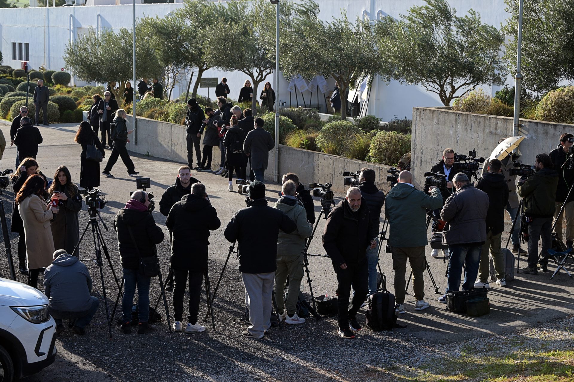 Στο Αποτεφρωτήριο Ριτσώνας το τελευταίο αντίο στον Γιώργο Παπαδάκη ...