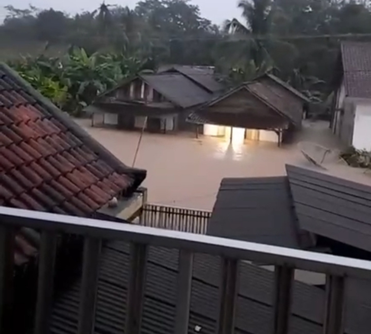 Sungai Muara Balak meluap, tujuh desa di OKU Timur terendam banjir
