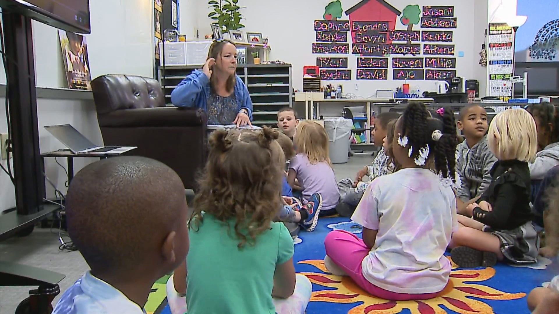 Indiana legislative panel advances bill to expand charter school partnerships