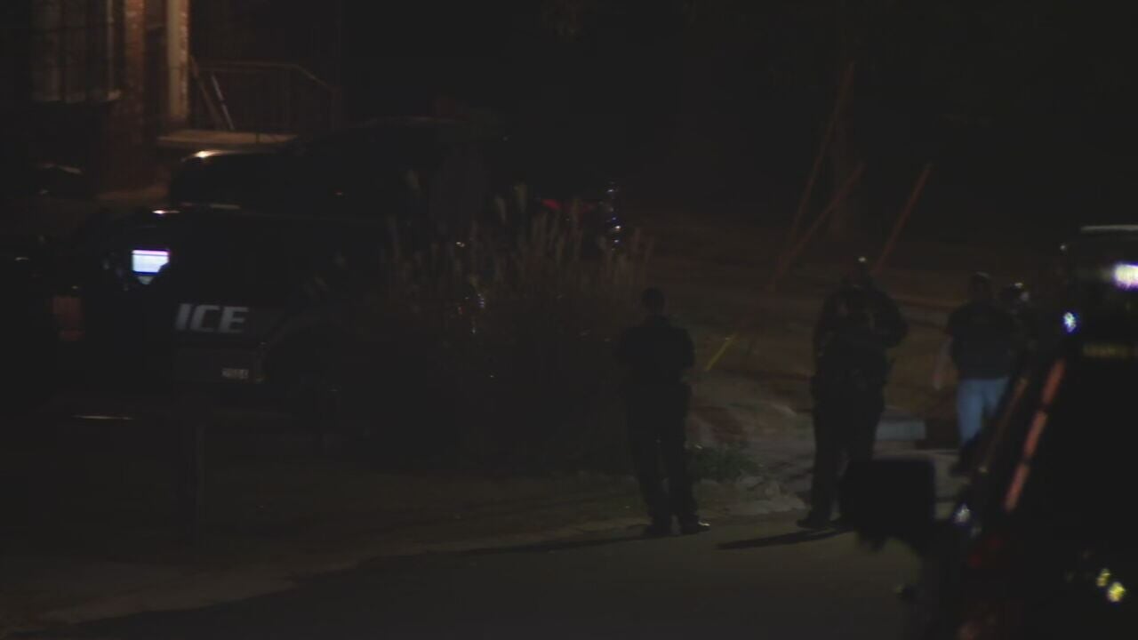 Man barricaded himself inside mother’s home before surrendering to SWAT ...