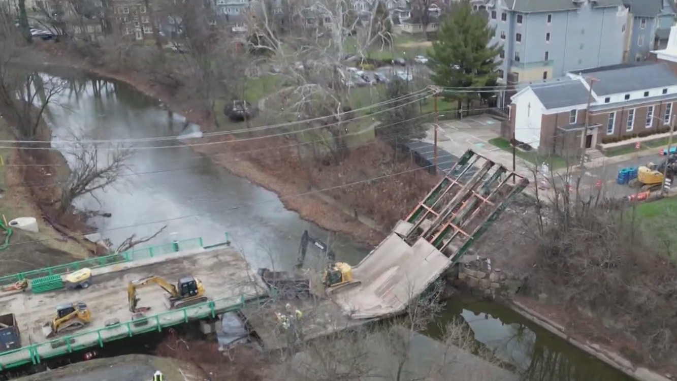 Wheeling, West Virginia bridge collapse sends three people to the hospital