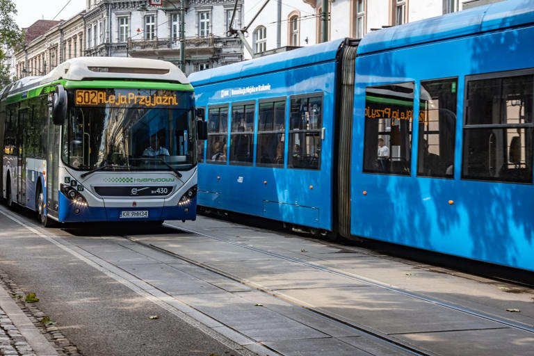 Strefa ciszy w MPK Kraków. Nowe zasady w autobusach i tramwajach już od ...