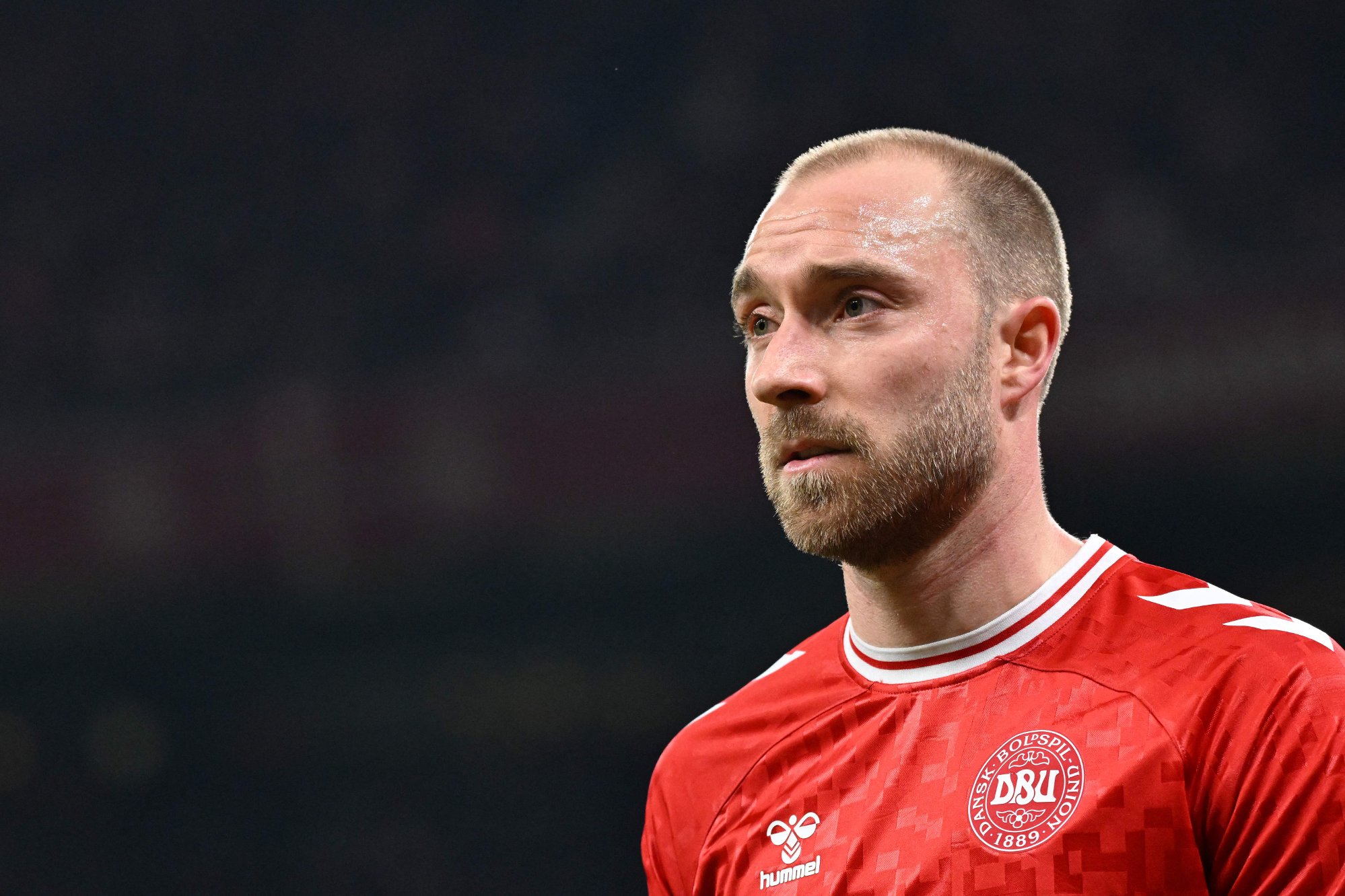 Flere profiler kommer til Hareides bisettelse