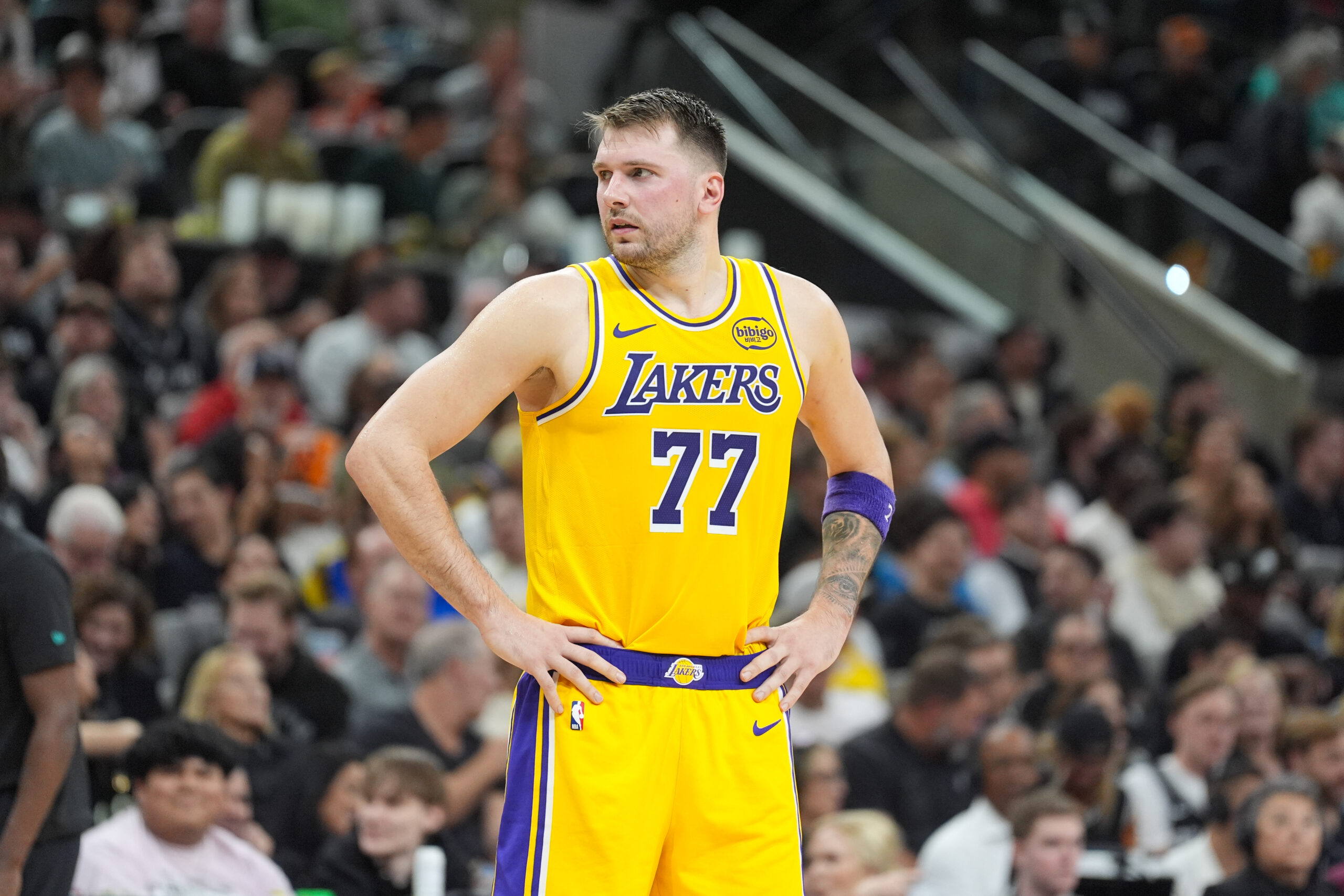 Lakers player ratings: One-man show not enough in 91-107 blowout defeat ...