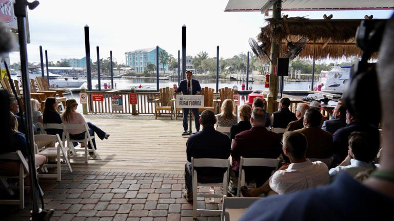 DeSantis announces special session on Florida redistricting ahead of ...