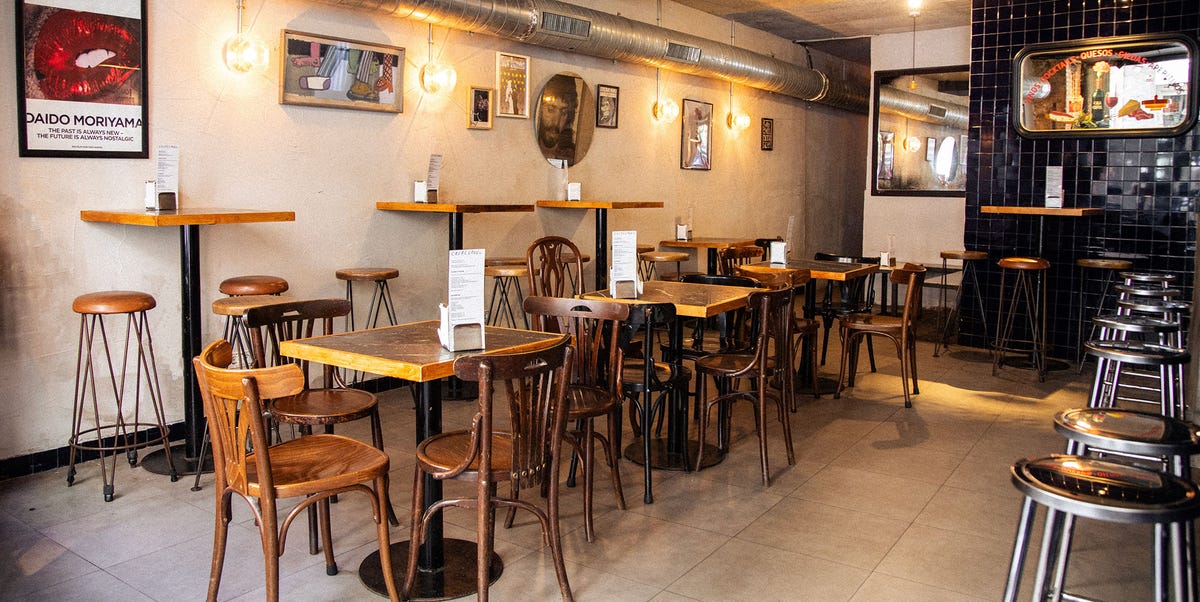 Casa Clavel renace en Malasaña: de bar de copas de moda en Madrid a ...