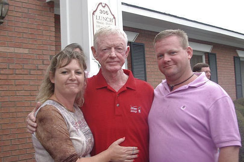 Dad received heart transplant, married donor's widow then died in ...