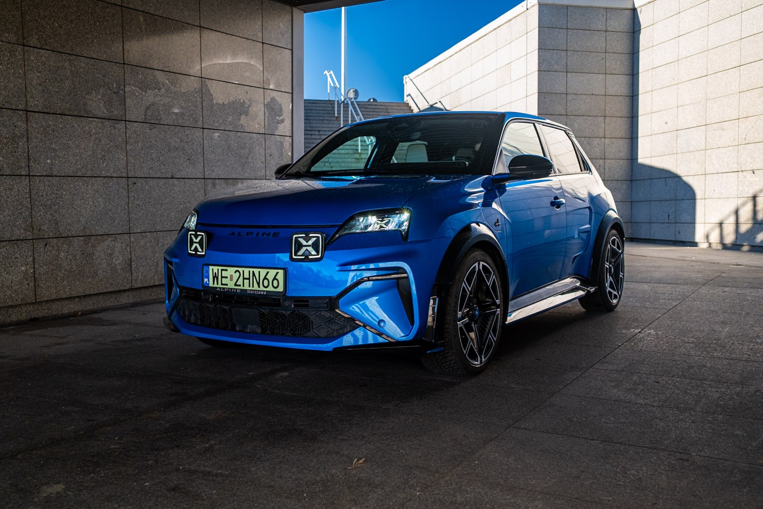 Alpine A290 GTS zachwyca wyglądem. Ale takie problemy na drodze za 195 ...