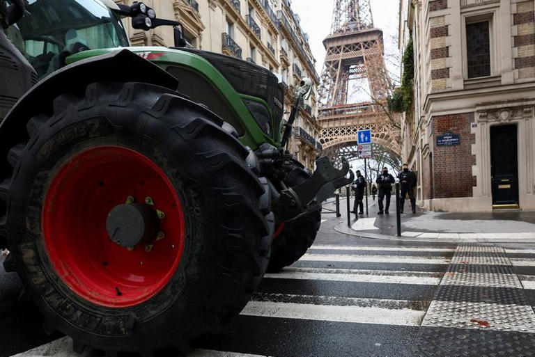 French farmers block Paris streets in protest against Mercosur trade deal