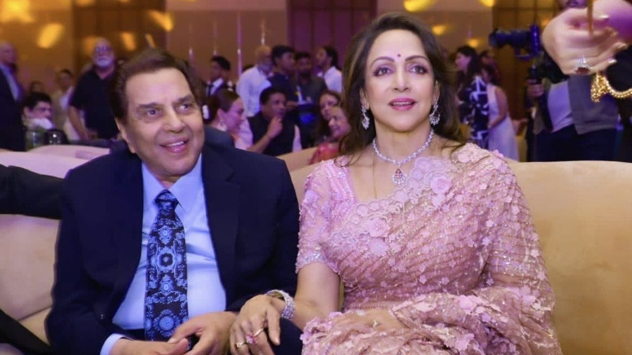 Shobhaa De slams Deols: Why no state funeral for Dharmendra when ...