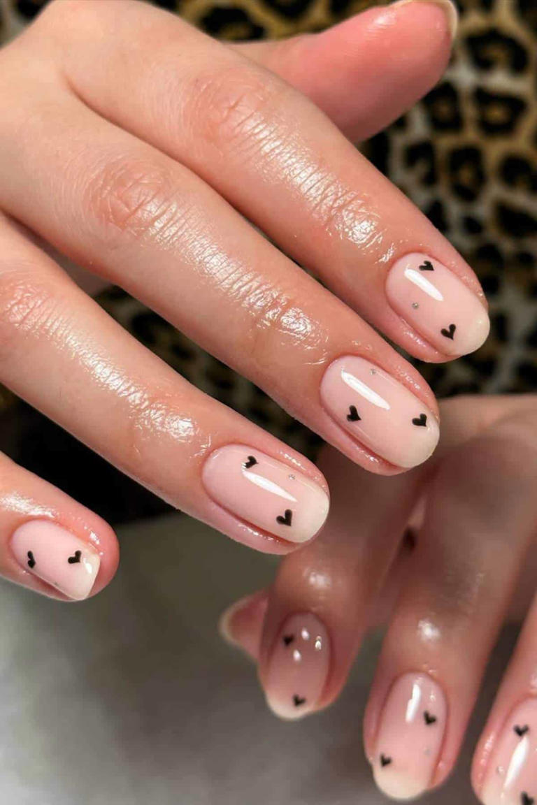 50 short Valentine’s nail ideas that look sweet and stylish