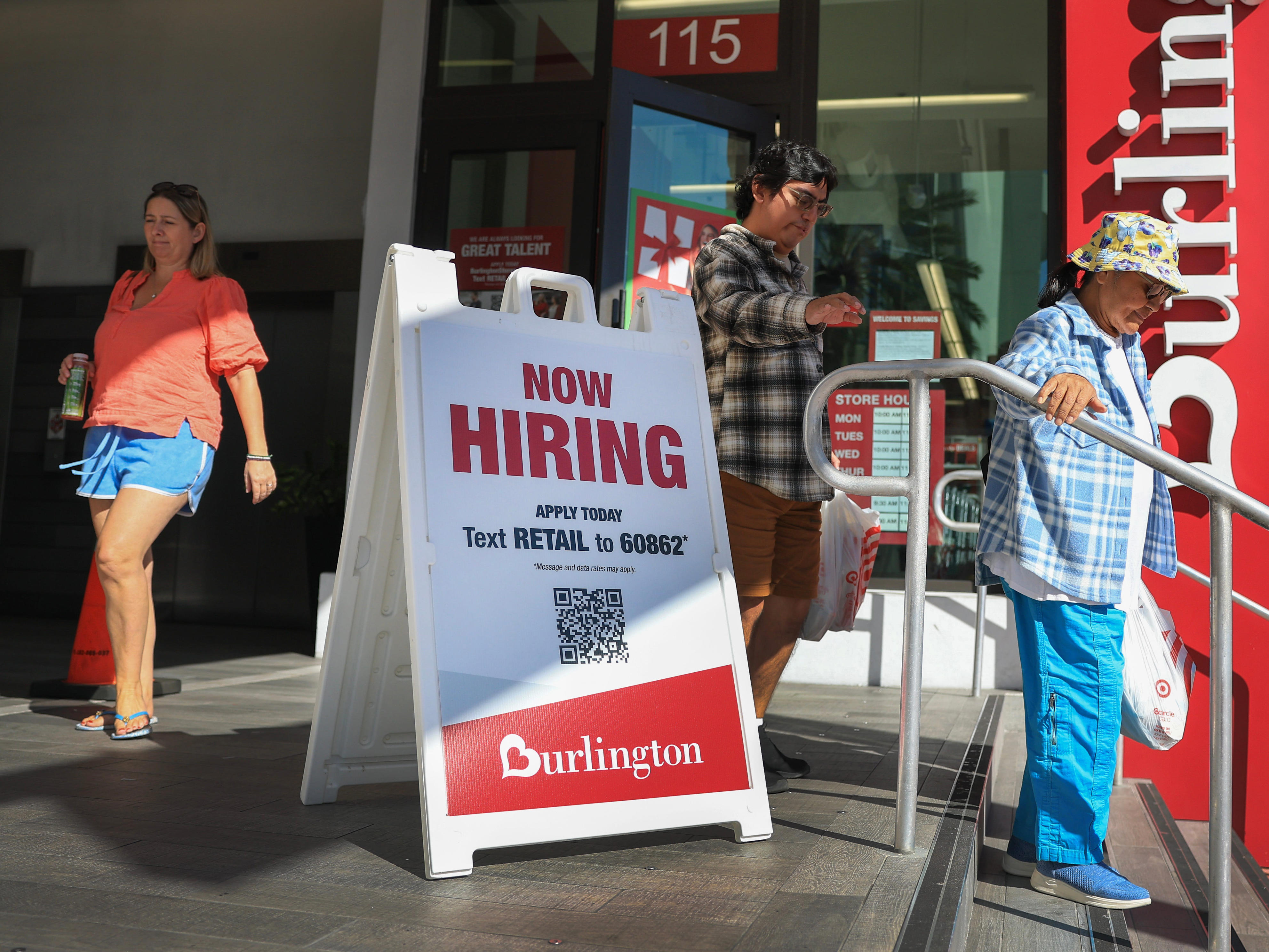 Wall Street says the risk of recession is low, but one bearish analyst ...