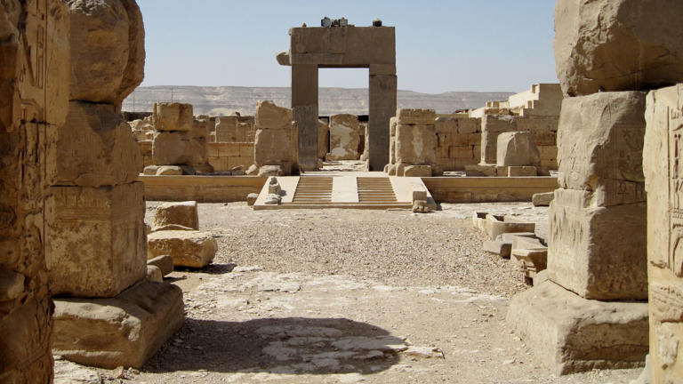 Excavators found elaborate mudbrick vaults in a royal tomb in Abydos ...
