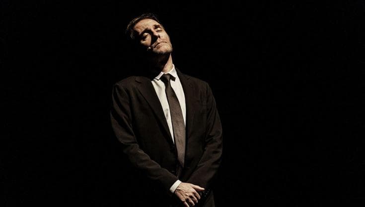 Valerio Mastandrea al Verdi di Salerno: "Il mio uomo semplice"